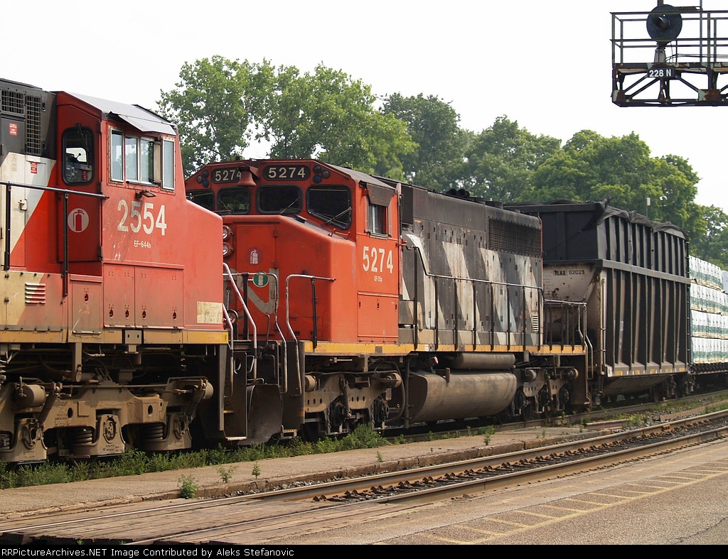 Trailing unit on CN 385